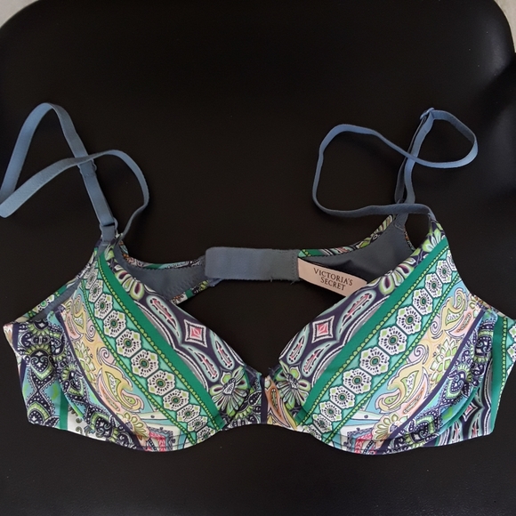 Victoria's Secret | Intimates & Sleepwear | Victorias Secret 32a Demi ...